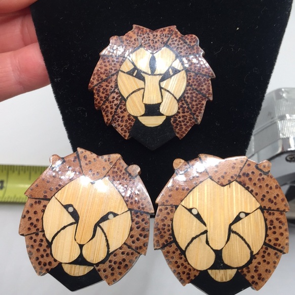 Lee Sands | Jewelry | Vintage Lee Sands Lion Brooch Earrings | Poshmark